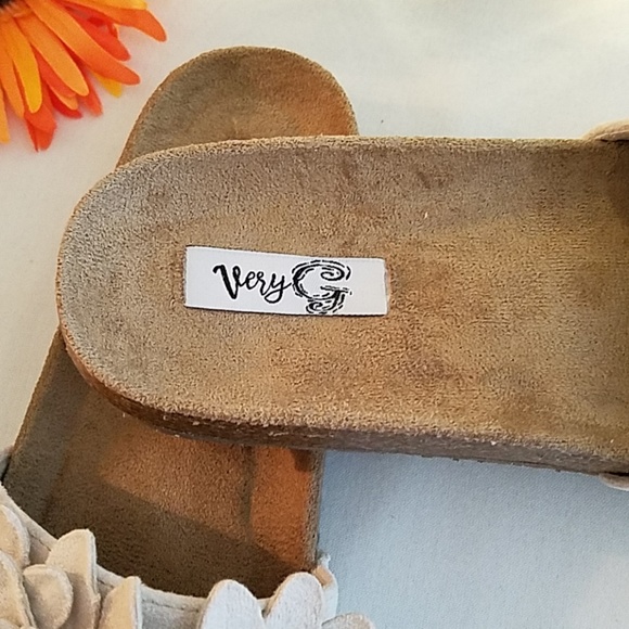 veryG | Shoes | Nib Very G Slip Ons Wsoft Neutral Color | Poshmark